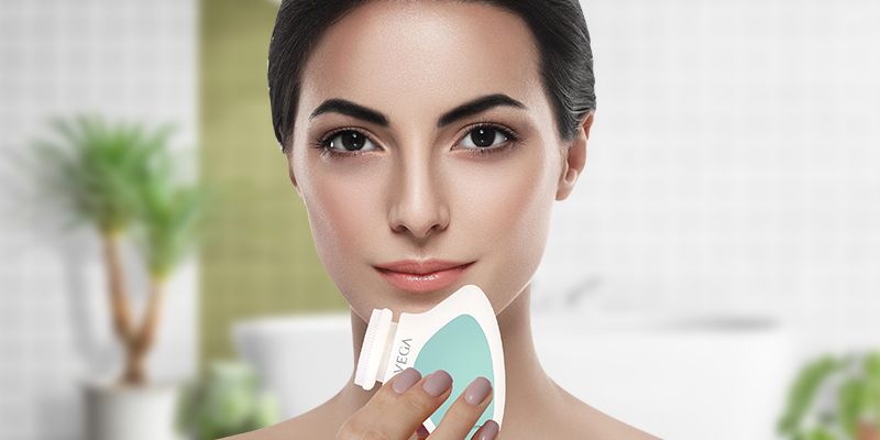 Step By Step Guide to Remove Make-Up Effectively